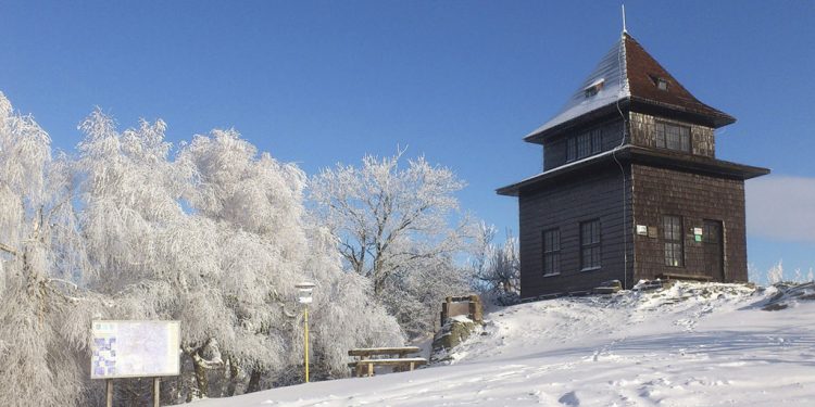 Zimné prechádzky a Sitno. Turistická trasa je atraktívna aj v tomto období